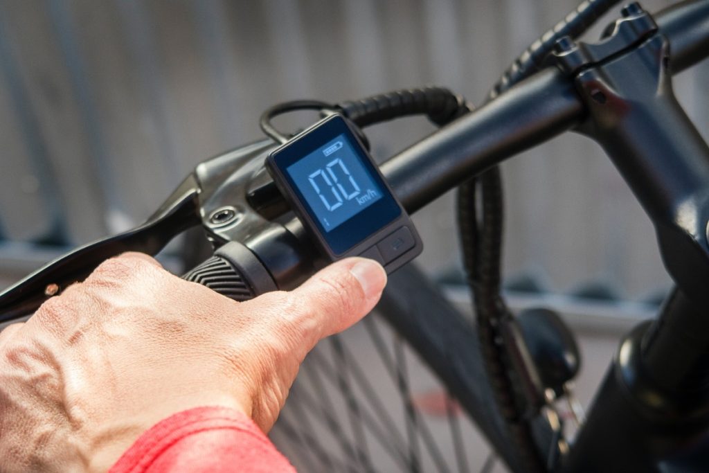E Bike vs Normal Bike: The Pros and Cons - Motorized Rides